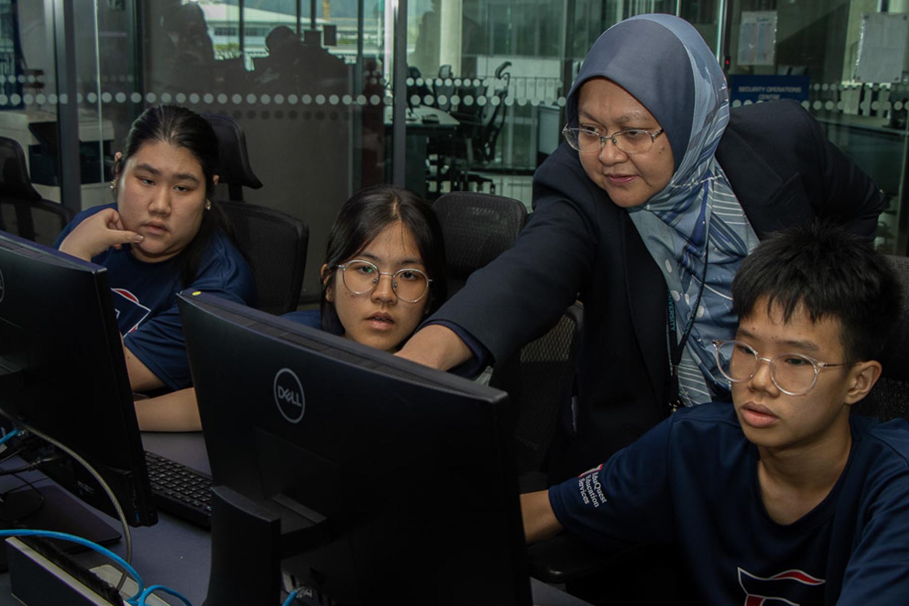 Day of Discovery: APU Unveils the World of Cyber Security to SMK St. Dominic Students | APU